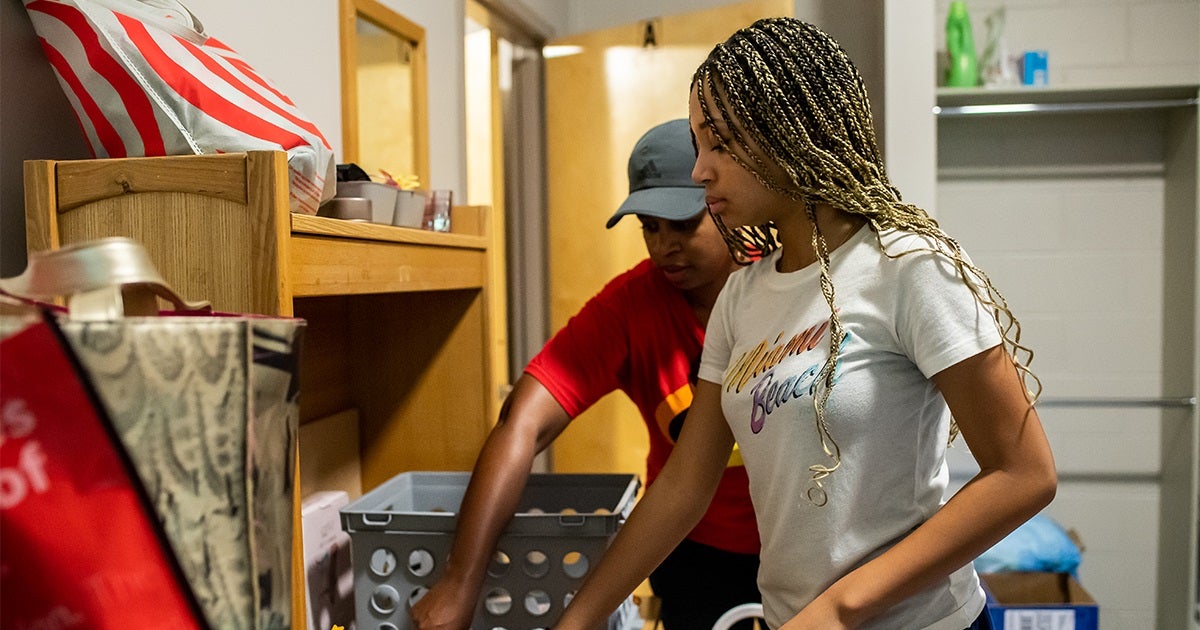 Move-In Weekend unites La Salle’s newest and returning residential ...